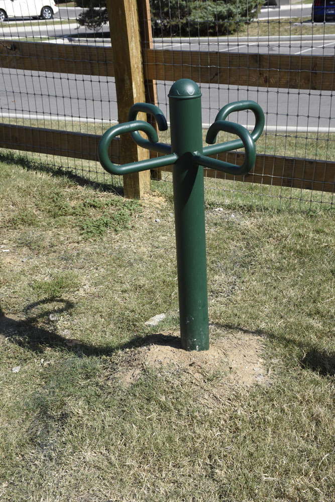 Leash Post - Hercules Incorporated